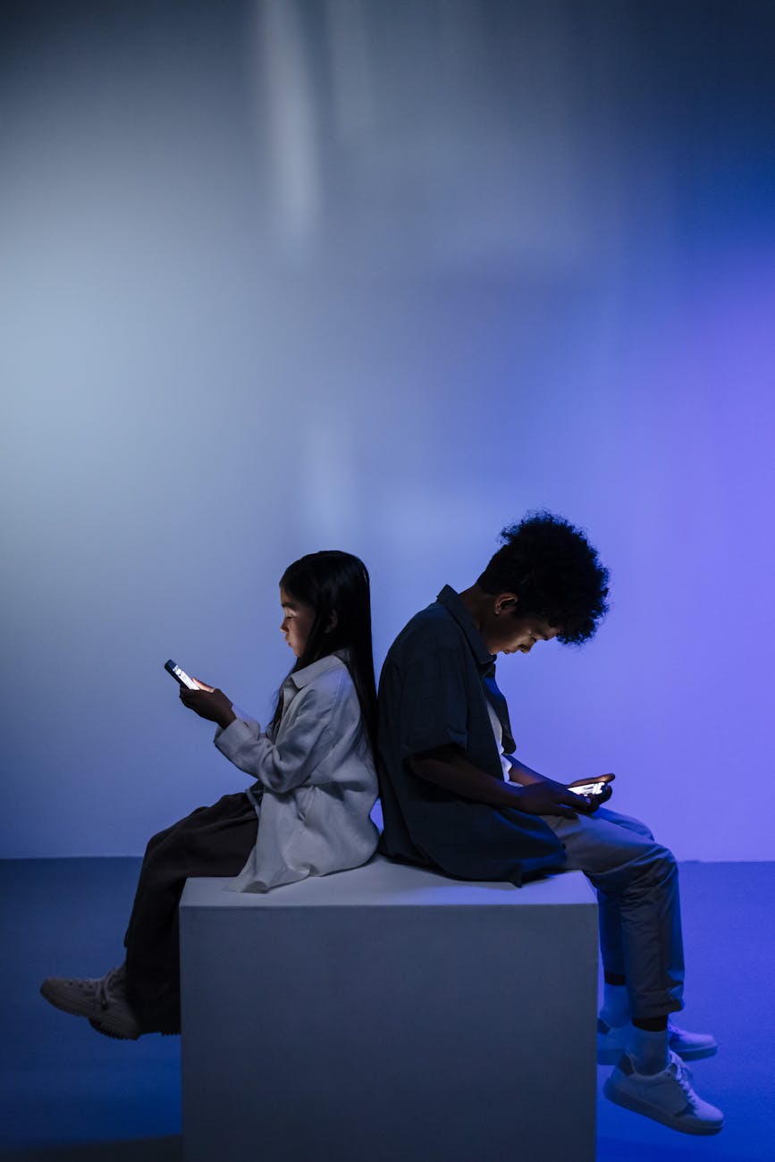 The Importance of Effective Communication in Relationships – Footsteps ...